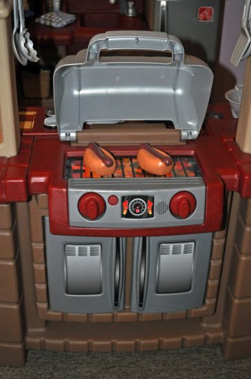 Step2 Grand Walk-in Kitchen & Grill - The Ultimate Play Kitchen