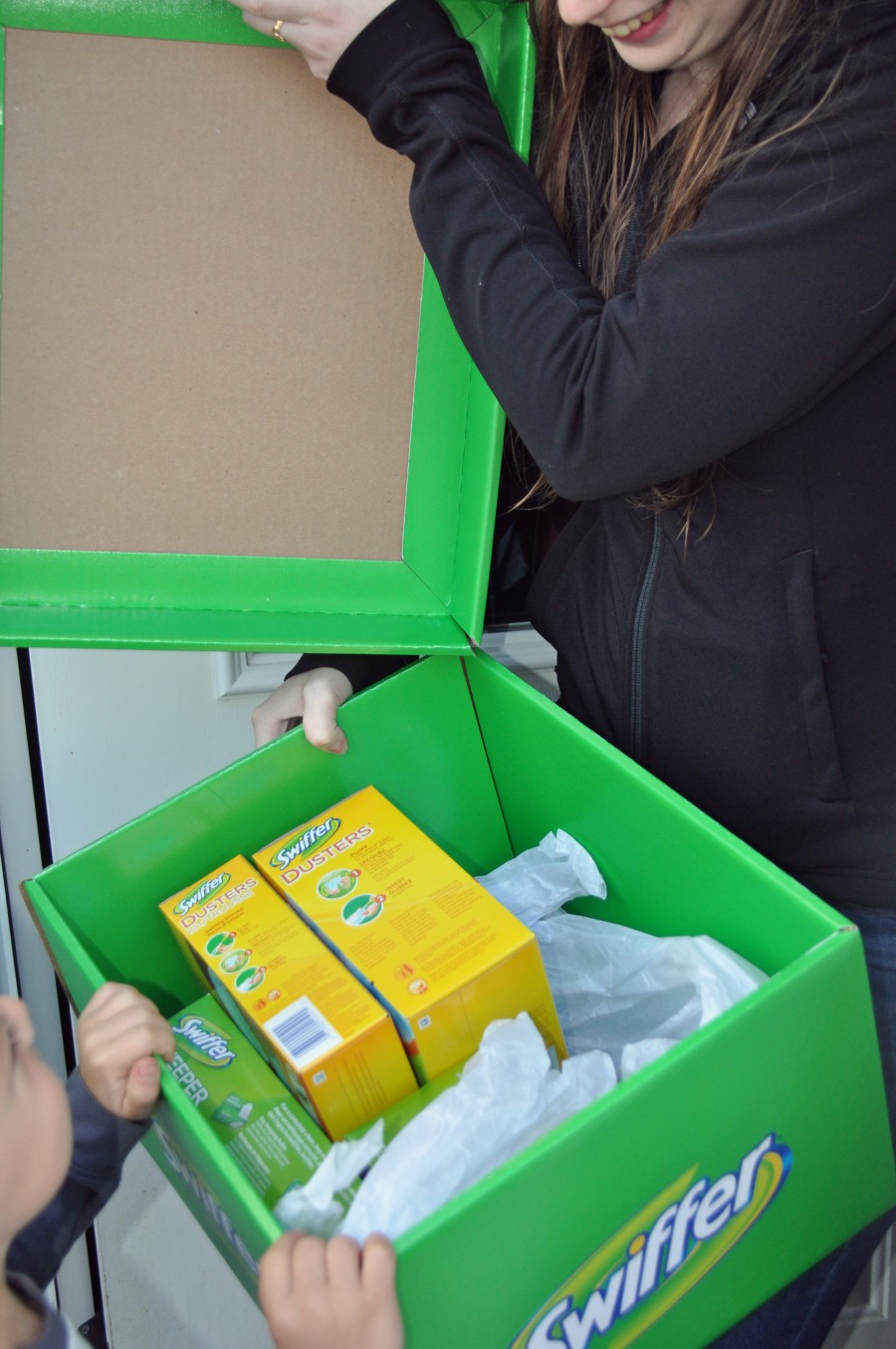 Spreading the #SwifferEffect To Pet Owners With The Big Green Box ...