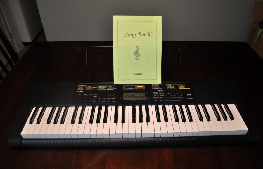Learning To Play The Keyboard - Casio CTK-2400 - Mommy's Fabulous Finds
